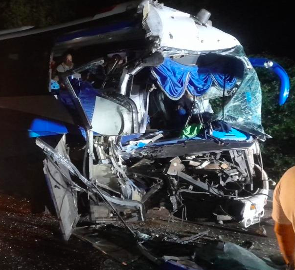 Accidente de un bus de Coopetran en vía Ciénaga – Barranquilla ...